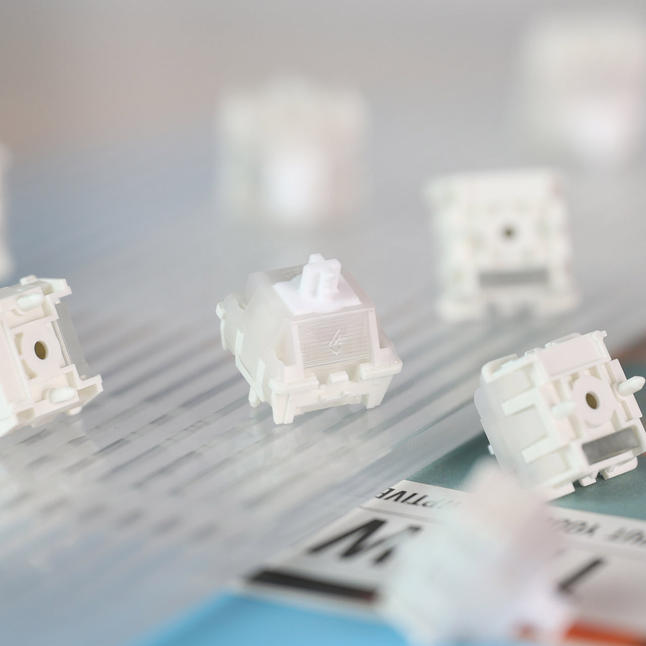 GEON Raw HE Magnetic Linear Switches